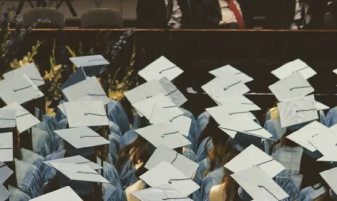 Valedictorian’s faith-based commencement speech goes viral | LOLitopia