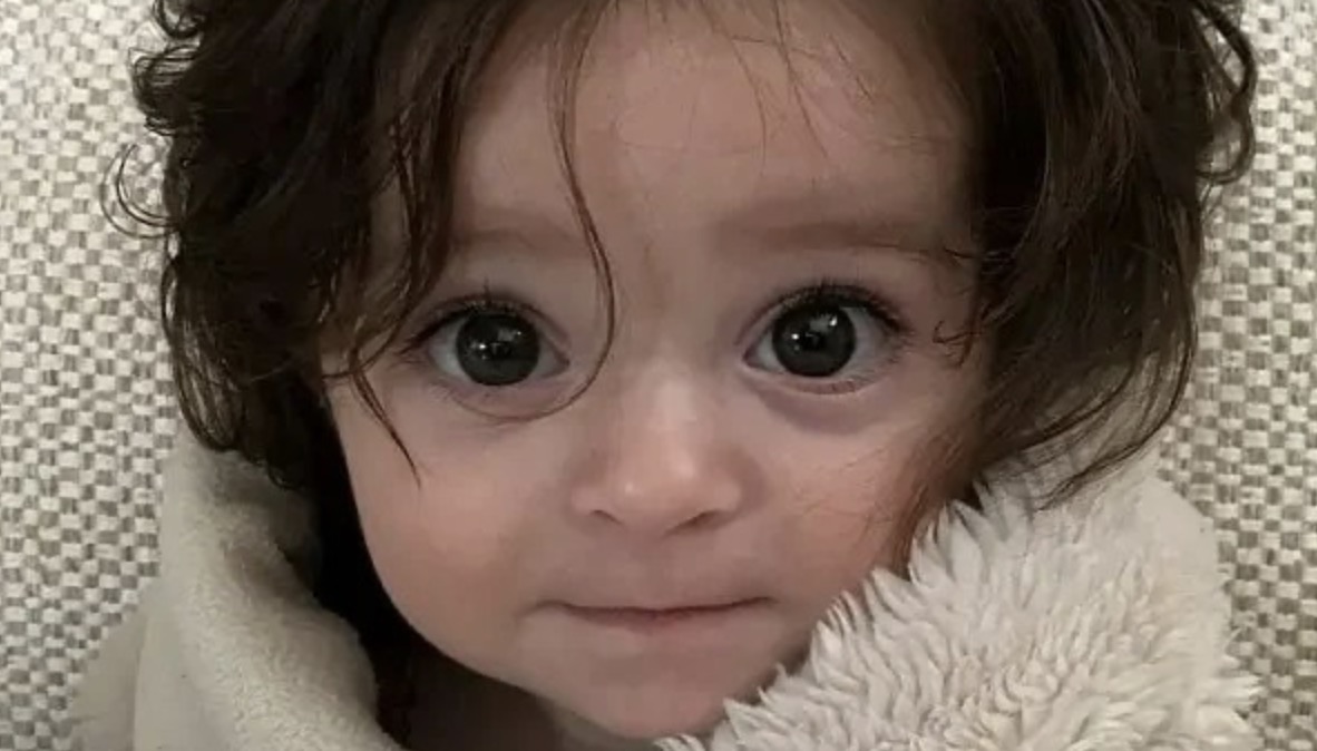 This baby was born with a lot of hair | LOLitopia