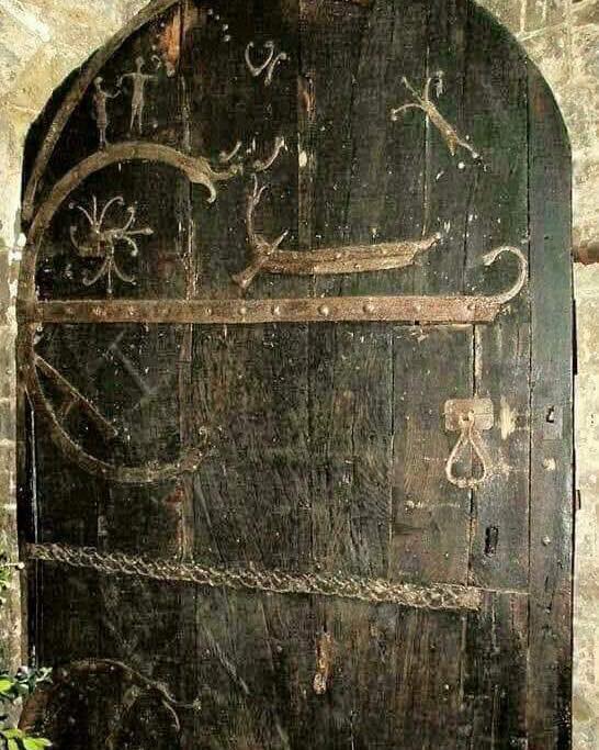 Most Valuable Museum Artifacts From Around The World | LOLitopia