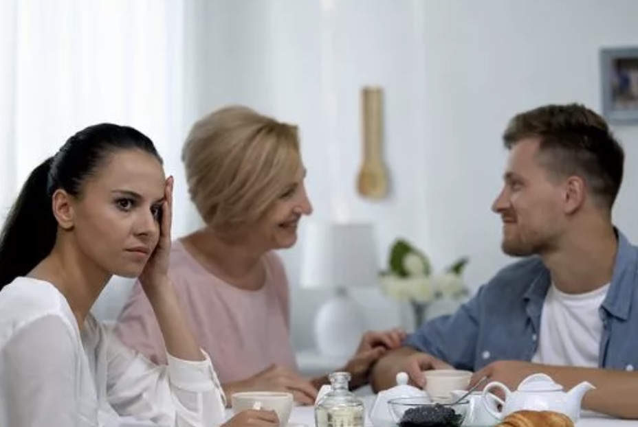 My Husband and His Mother Devoured All the Meals I Had Prepared for ...