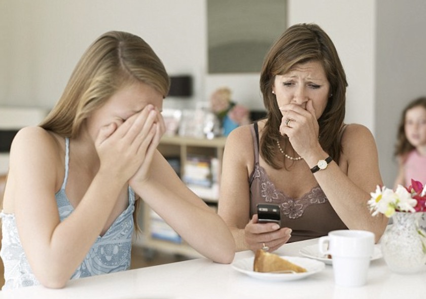 5 Stories of Children Who Felt Embarrassed by Their Parents but Gained ...